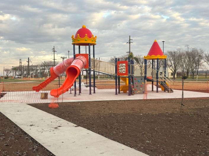 Los Cardos transforma un sector de la localidad con el flamante “Parque ...